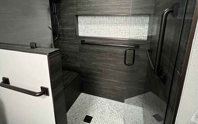 Stylish Bathroom Remodel in Sun City, AZ - TraVek